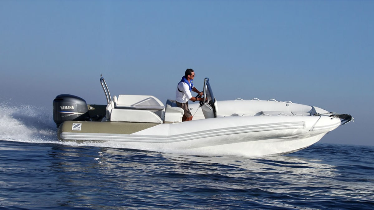 Exciting speed boat Zodiac N-ZO 680 | Rent a Boat Vodice