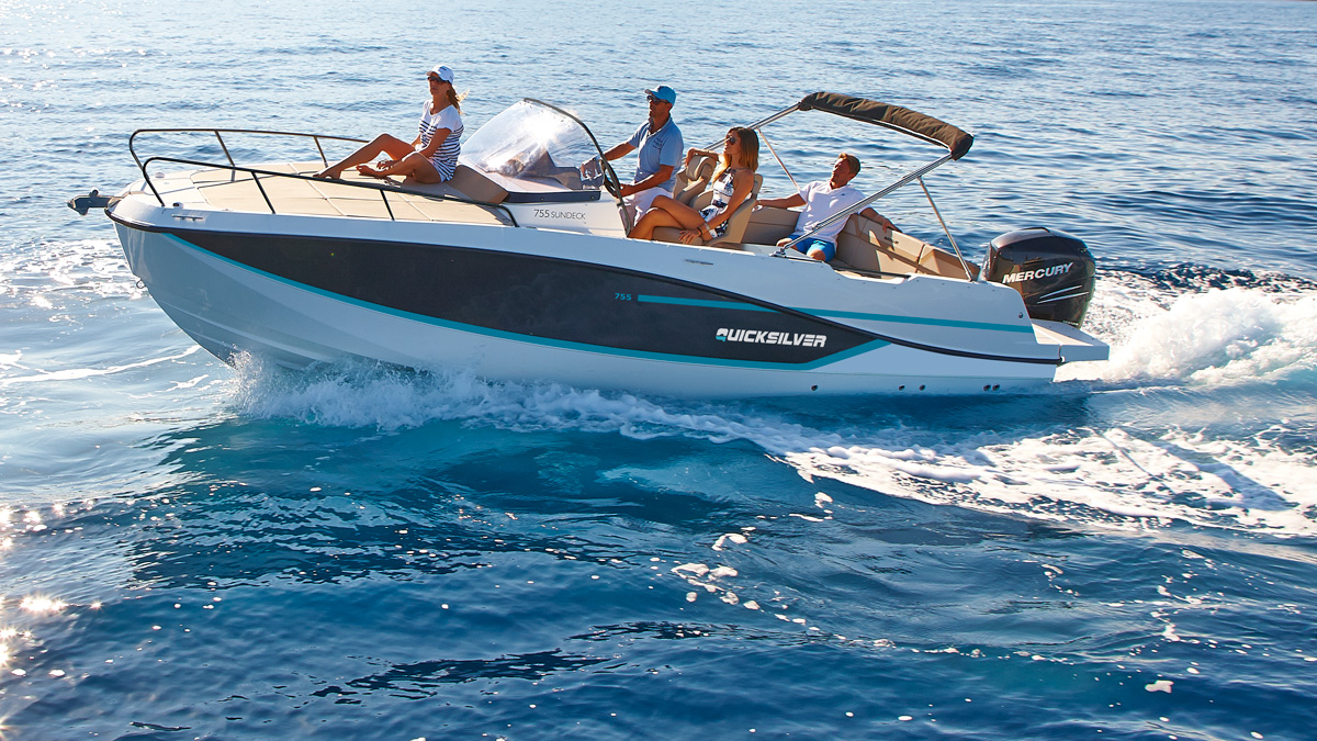 quicksilver-755-sundeck-04 | Rent a Boat Vodice